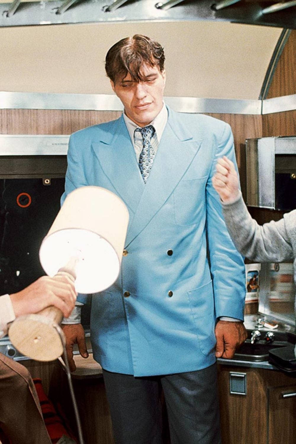 jaws007_WEBSITE_IMAGE_SIZE_PORTRAIT | James Bond 007