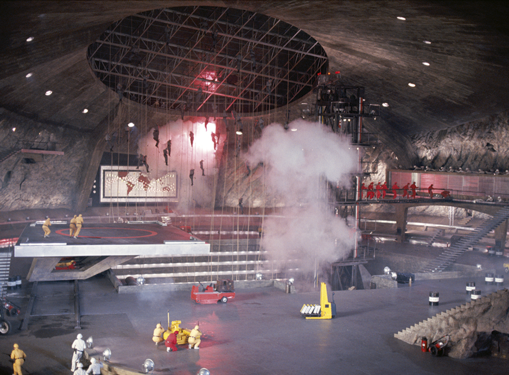 volcano007_WEBSITE_IMAGE_SIZE_LANDSCAPE | James Bond 007