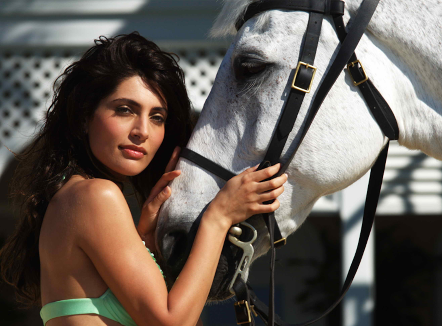 007_Solange_LANDSCAPE | James Bond 007