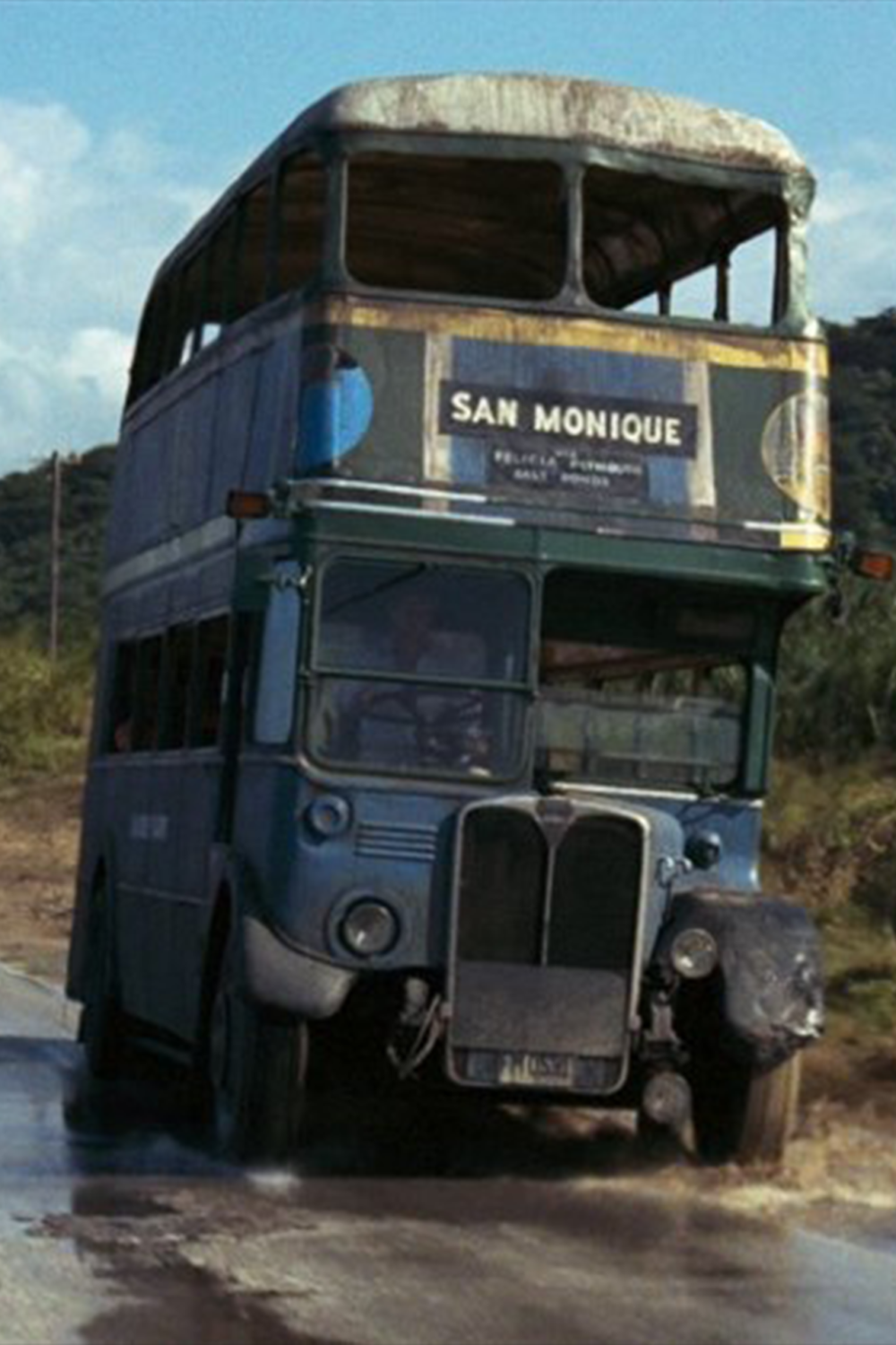 007_LIVE AND LET DIE BUS CHASE_PORTRAIT | James Bond 007