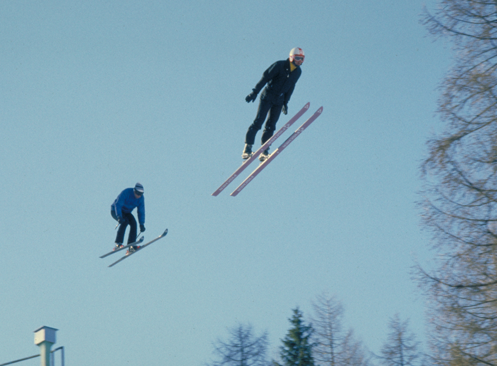 007_FYEO SkiJump_LANDSCAPE | James Bond 007