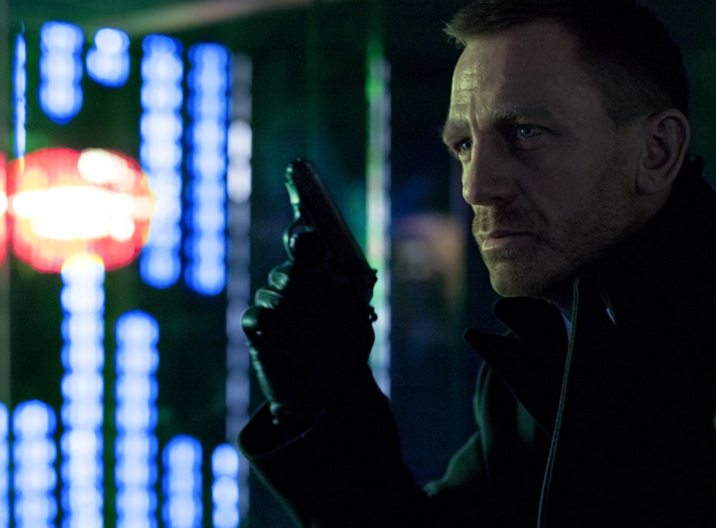 007_WEBSITE_Bond V Patrice Skyfall_LANDSCAPE | James Bond 007