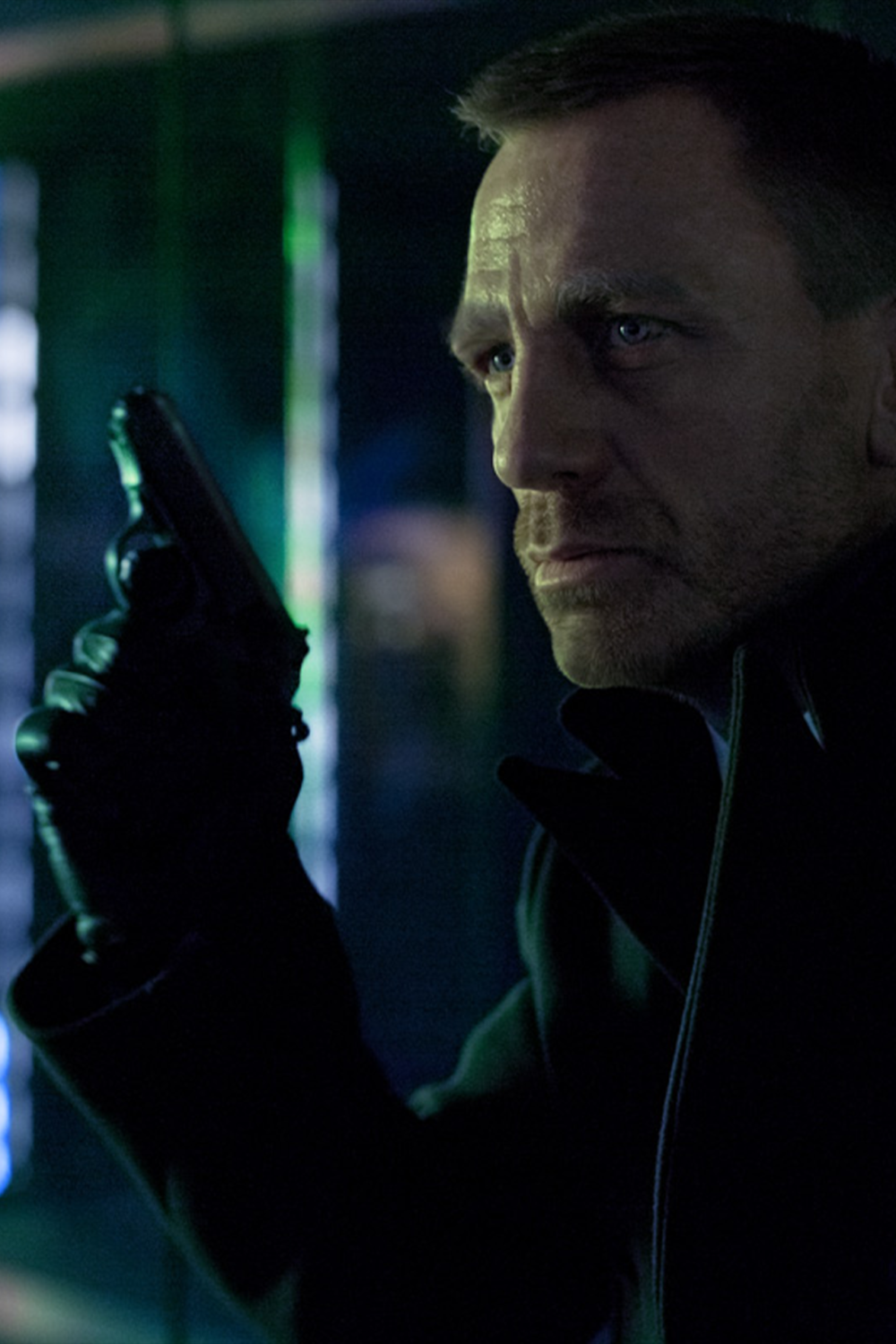 007_WEBSITE_Bond V Patrice Skyfall_PORTRAIT | James Bond 007