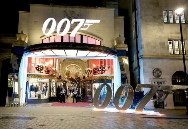 ai_007_BOND-Gallery | James Bond 007