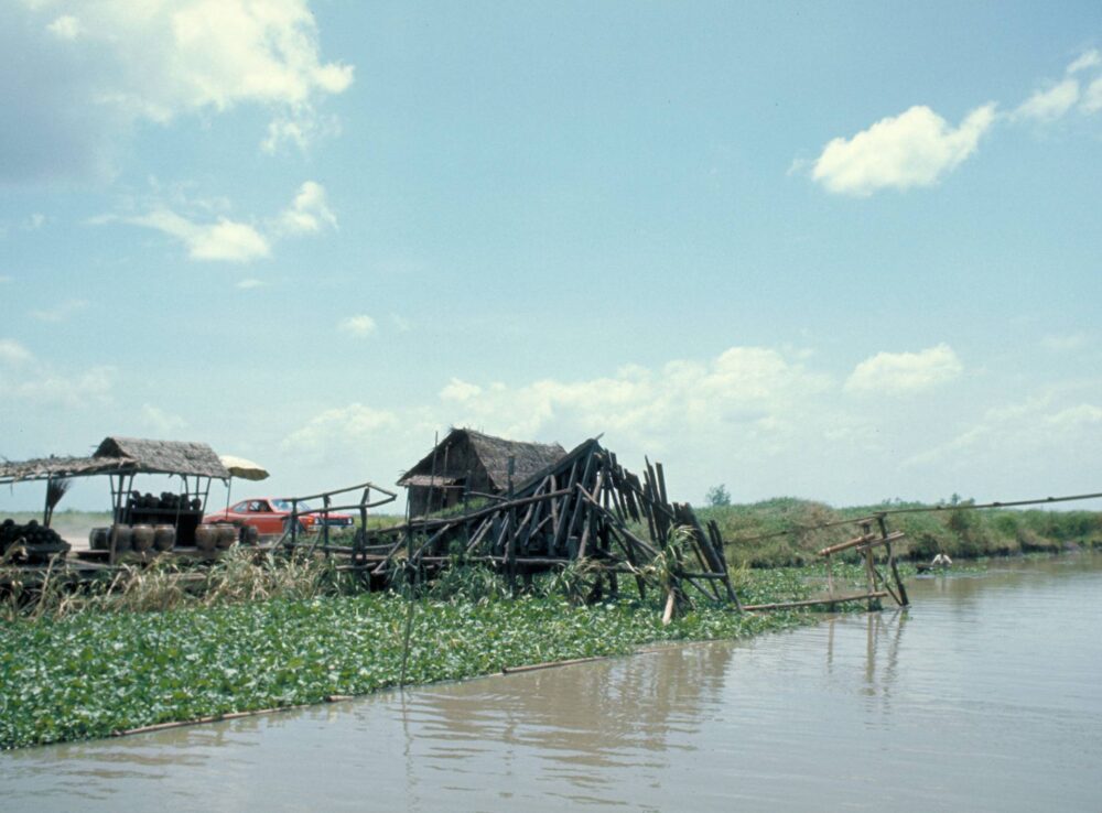 ai_007_amc_hornet_2 | James Bond 007