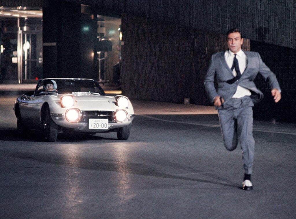 LS_Toyota_2000_2 | James Bond 007